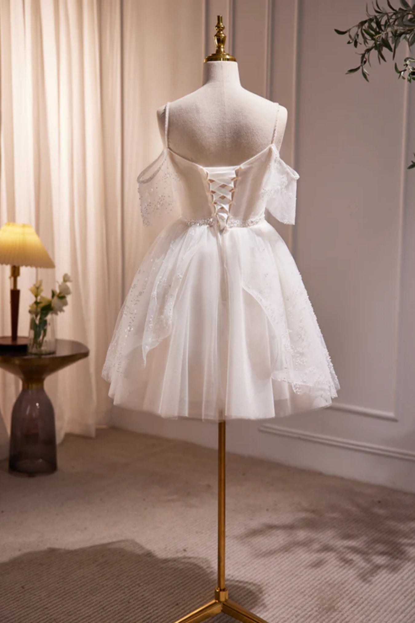 White Lace Princess V Neck Short Prom Dresses, White Lace Homecoming D ...